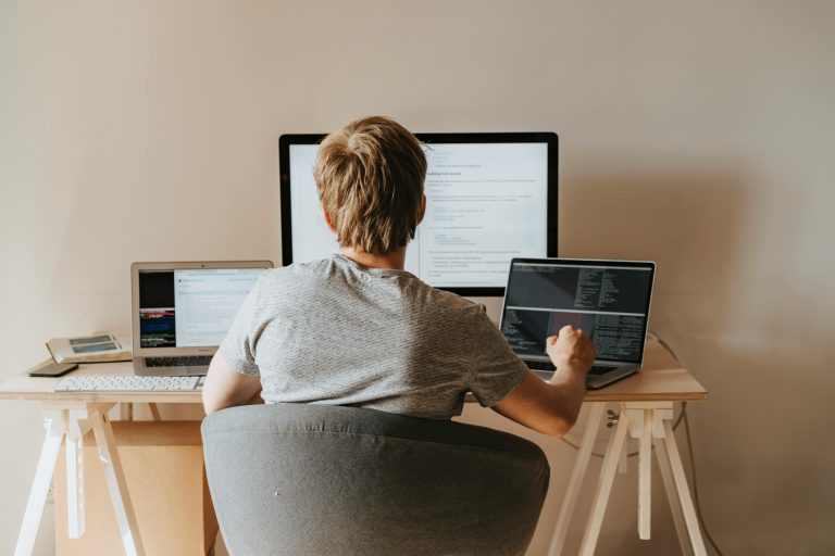 How to Create a Blockchain Using Python - AskPython